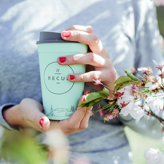 Tchibo bietet RECUP-Becher in 30 Filialen an