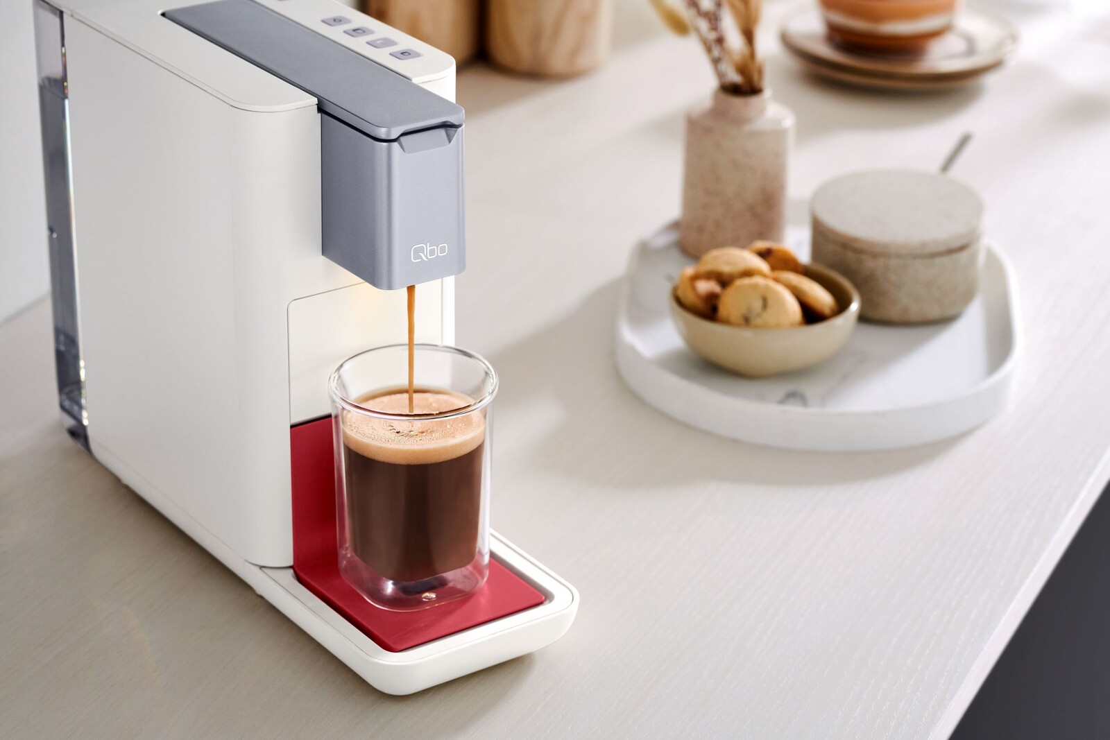 Wie reinige und entkalke ich meine Qbo ESSENTIAL? - Tchibo